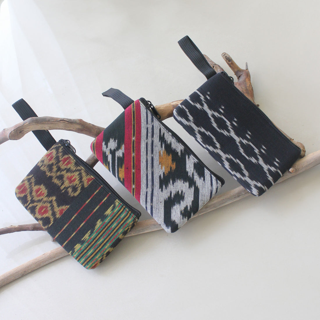 dompet tenun – Silmaa